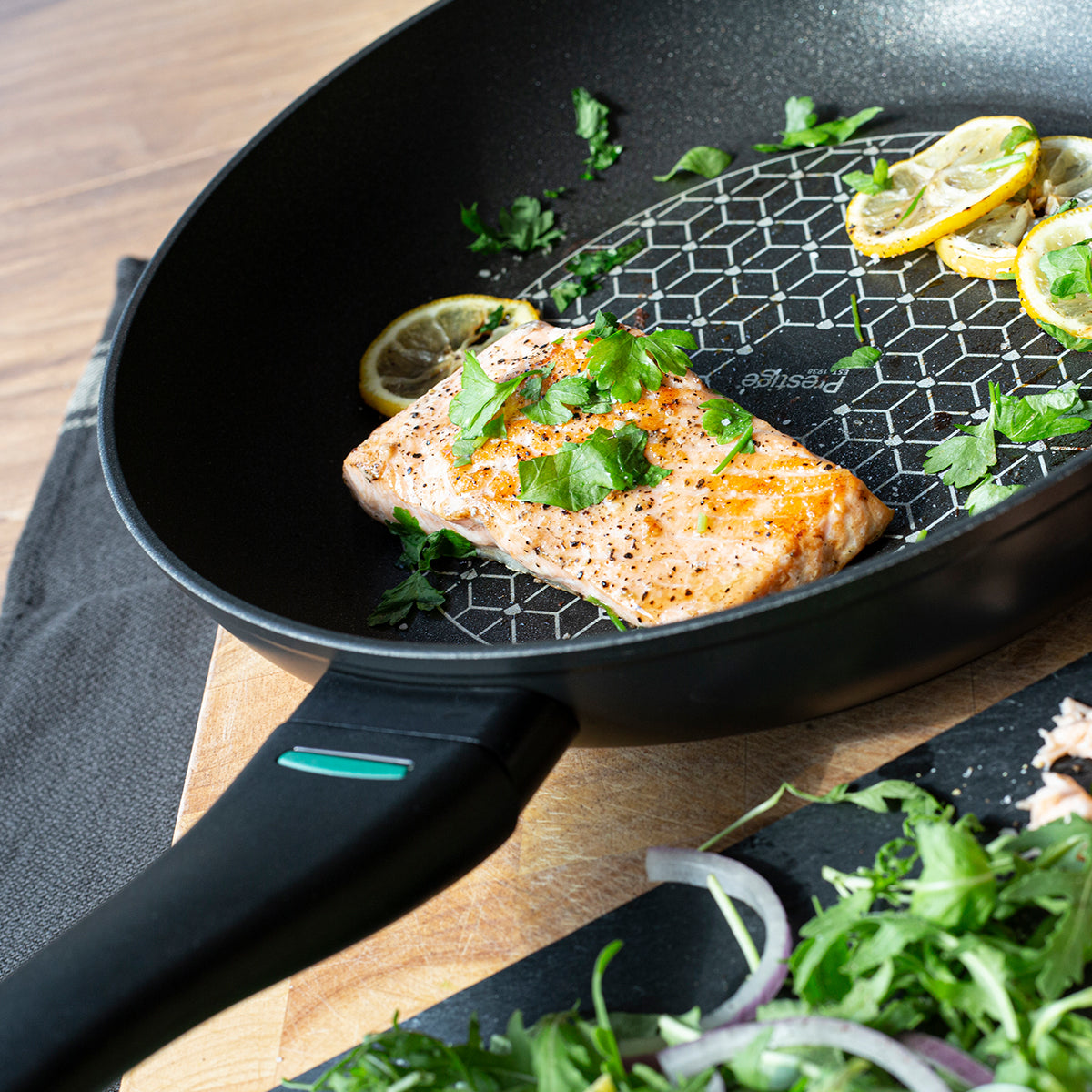 Thermo Smart Non-Stick Frying Pan - 3 Sizes. S, M and Large | Prestige UK